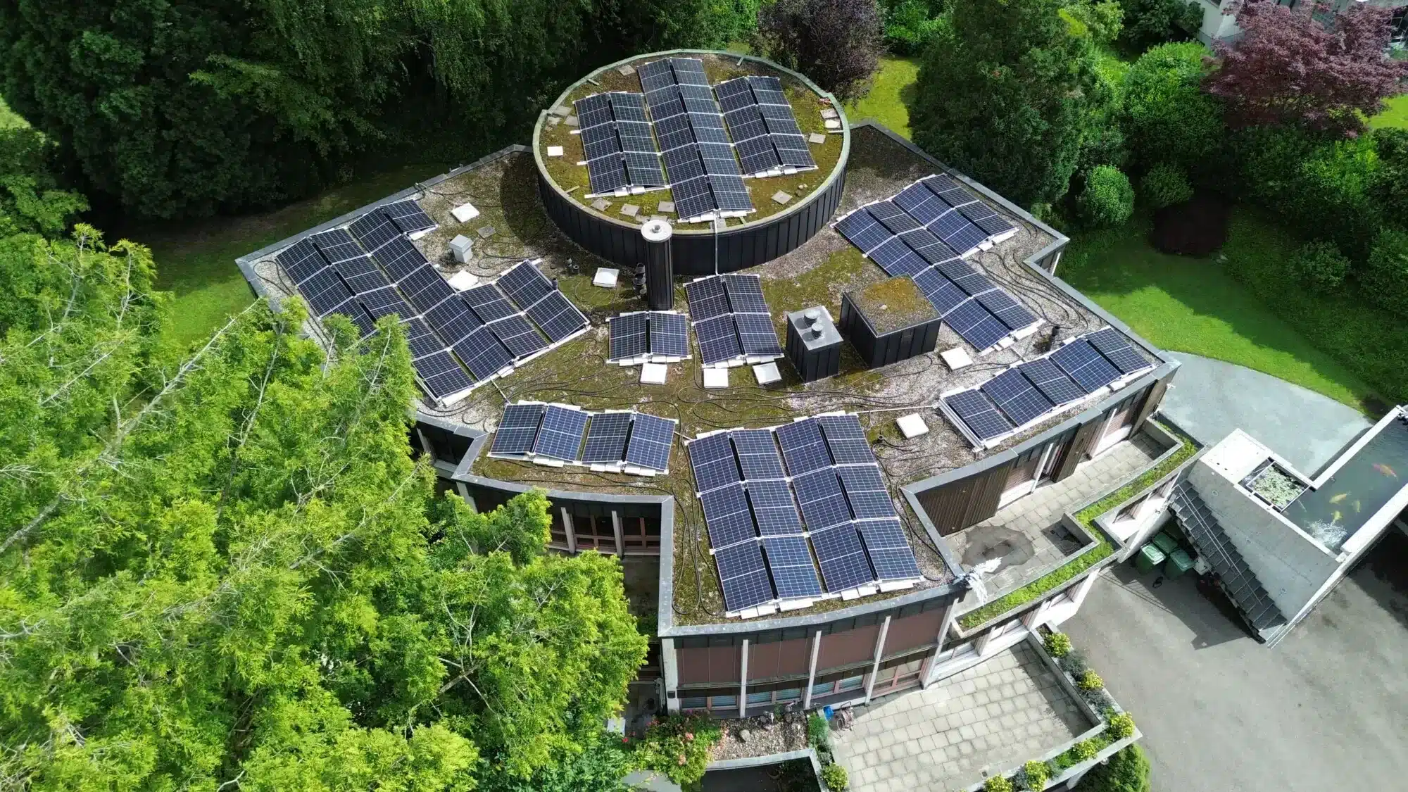 Solaranlage Mehrfamilienhaus Schlieren Region Dietikon, Zürich - Go ...