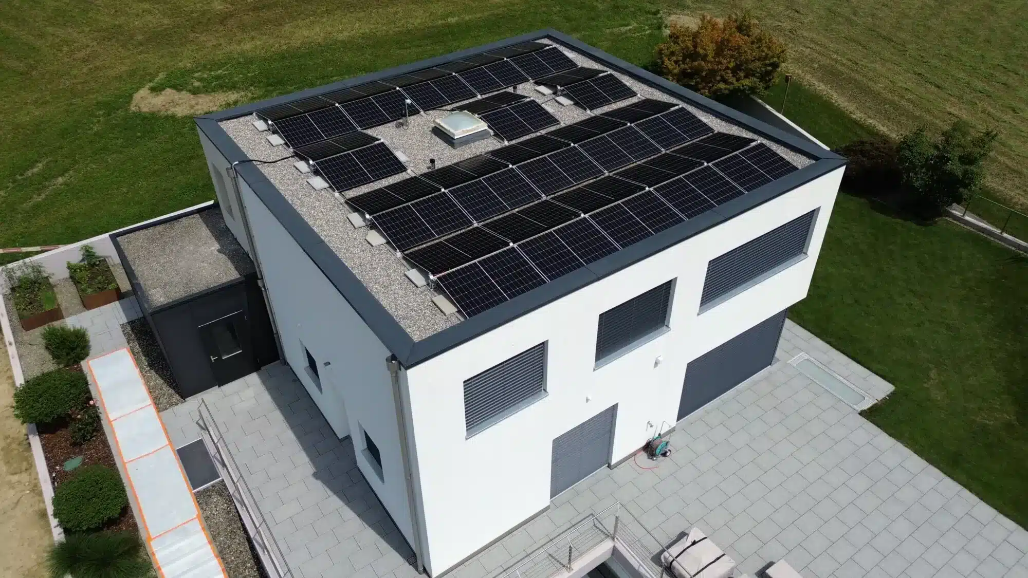 Solaranlage Einfamilienhaus Kirchleerau Region Zofingen, Aargau - Go Smart Solar