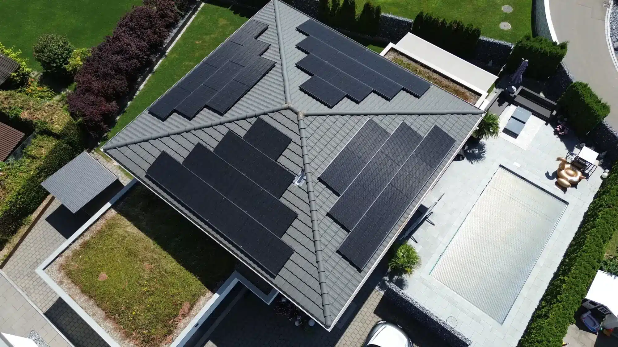 Solaranlage Einfamilienhaus Niederhasli Region Bezirk Dielsdorf, Zürich ...