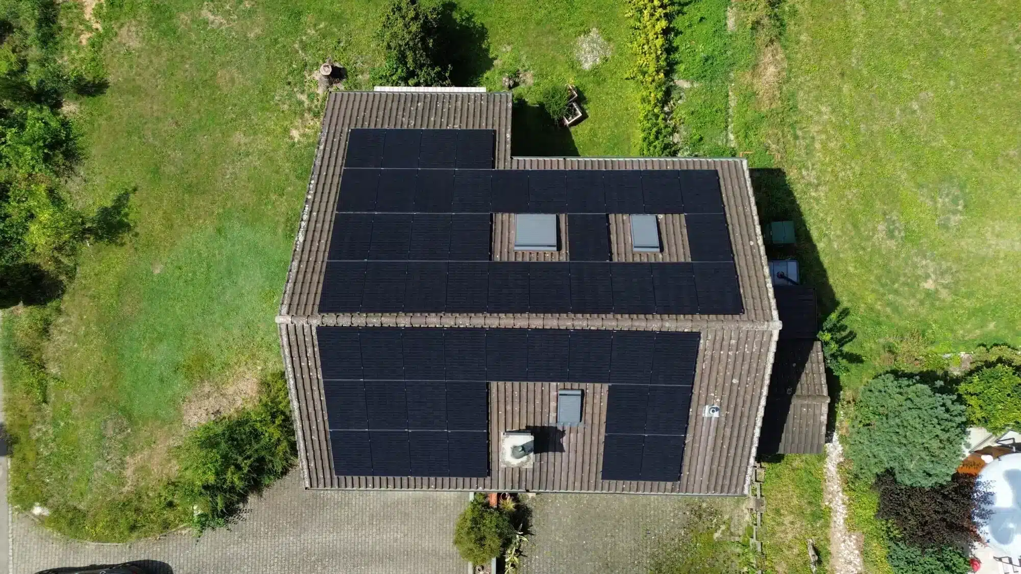 Unterschied zwischen Wechselrichter und Wallbox - Go Smart Solar